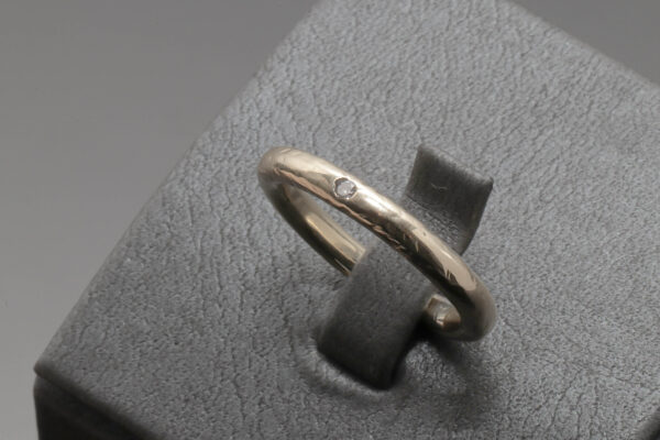 Ring med diamant sten i 14 karat guld - Seroguld